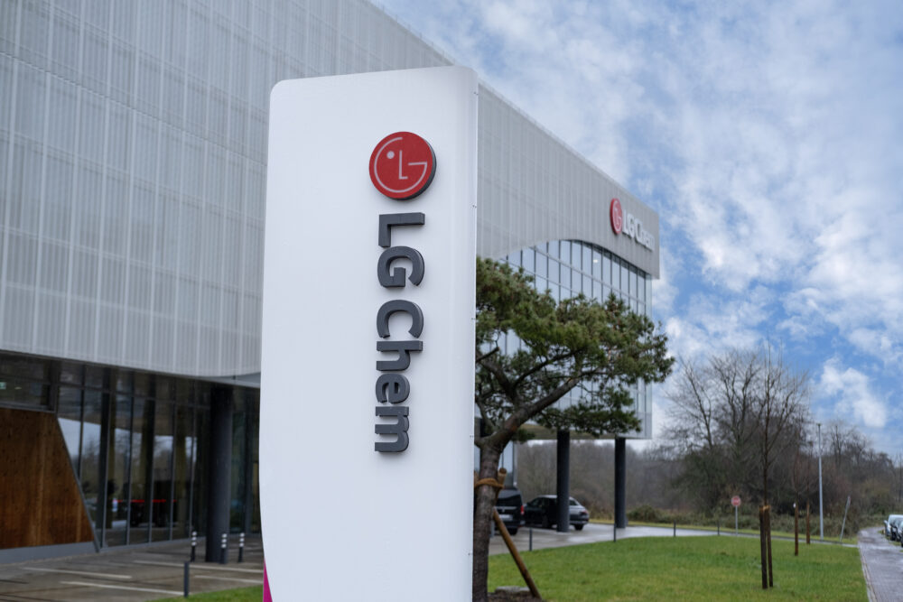 LG化学、FC-BGAの絶縁材料「ABF」を開発 味の素独占を突破 | AAiT