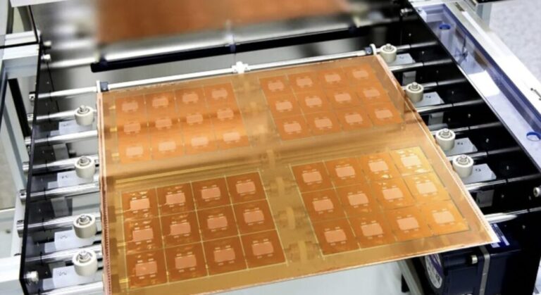 世界初、半導体チップ向けガラス基板工場 | AAiT | AAiT