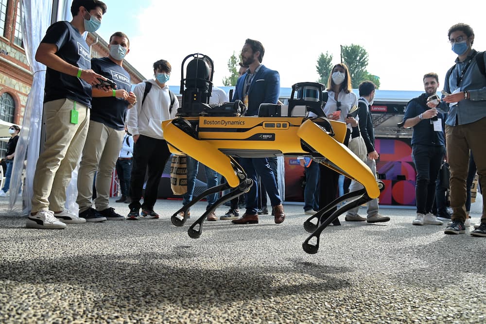 NIO、犬型ロボットの開発チームを設立 | AAiT | AAiT