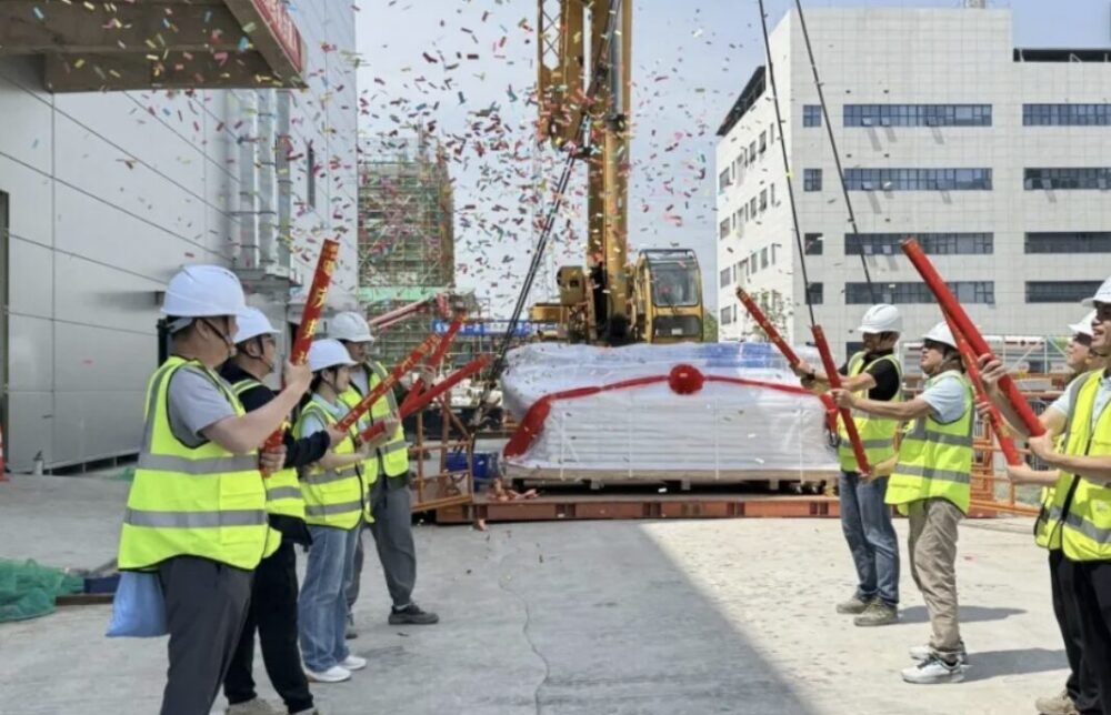 合肥芯谷微電子、6インチGaAsウエハー製造ラインに初の設備を搬入 | AAiT