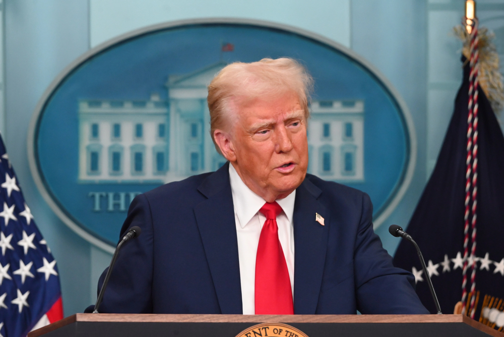 トランプのスマホ「T1」、中国製と判明 | AAiT